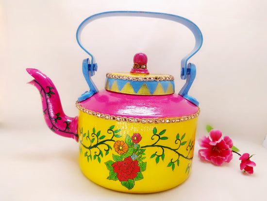 Kettle - Handpainted Flower Design with Tea Cups – Ahaeli